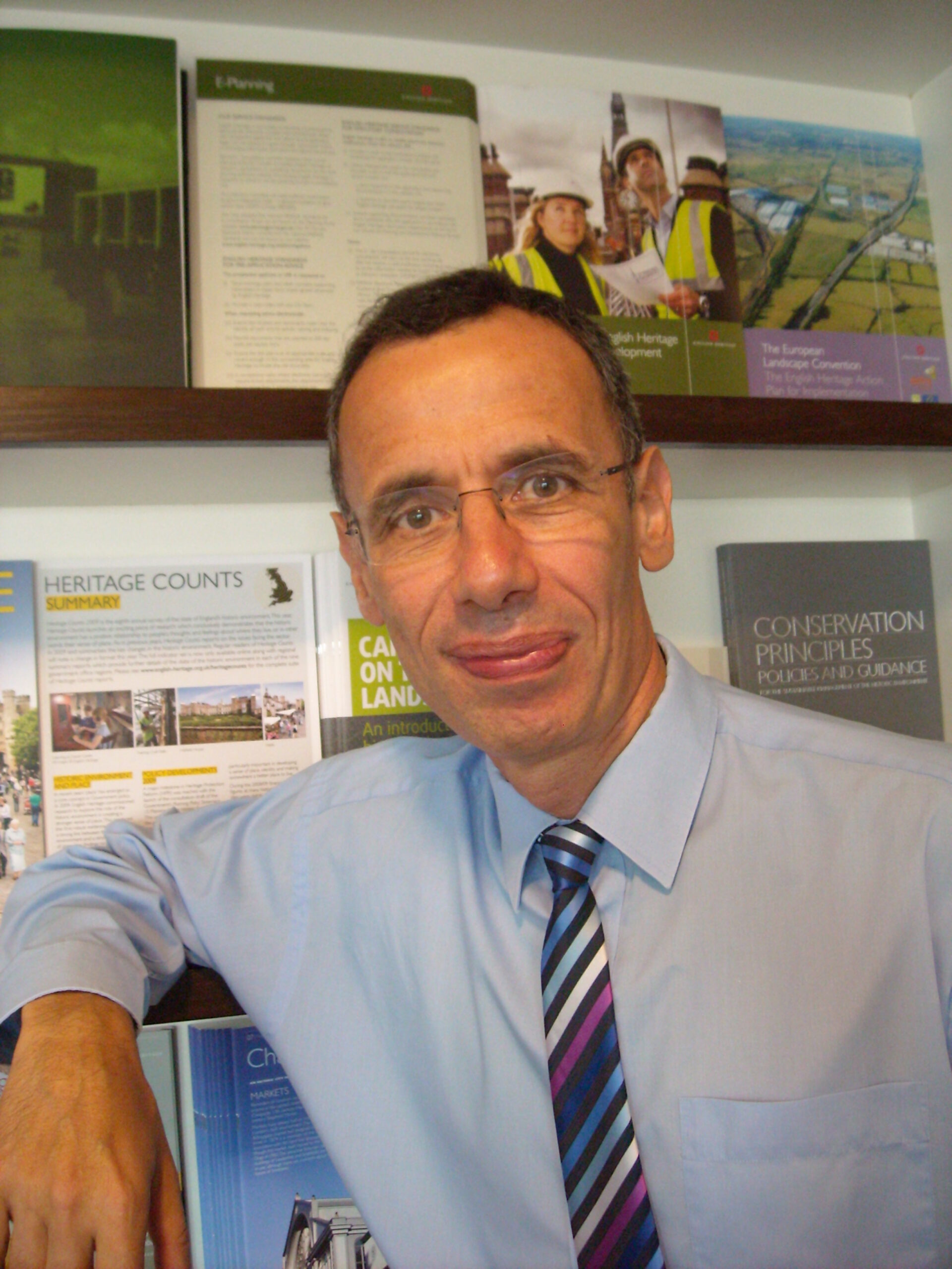 Does the Past have a Future? - United Trust Bank